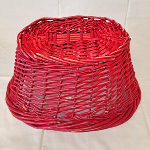 Vintage Red Wicker SMALL LAUNDRY BASKET Handled Oval Clothes Storage ...
