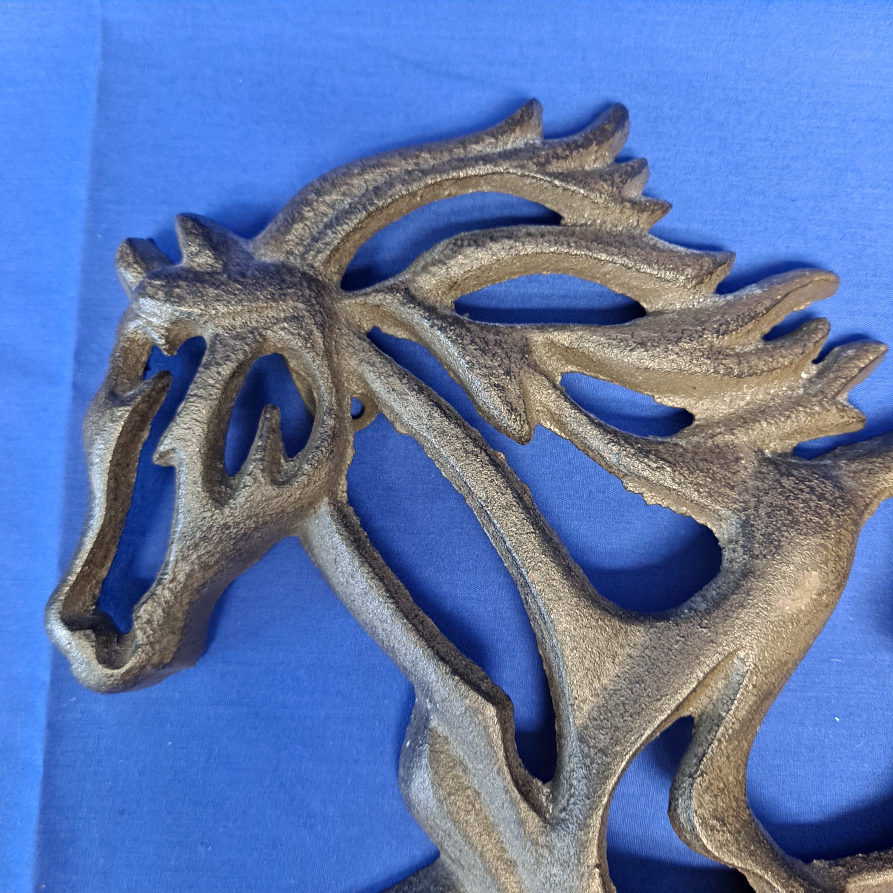 Vintage Rustic Cast IRON Running HORSE Wall HANGING Satllion Mustang ...