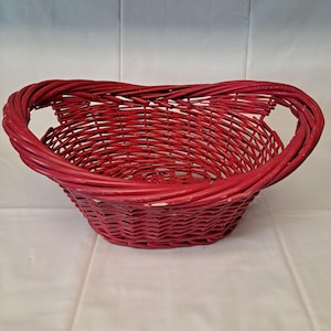 Vintage Red Wicker SMALL LAUNDRY BASKET Handled Oval Clothes Storage ...