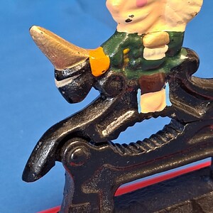 Vintage SOLDIER NUT CRACKER Smasher Breaker Manual Metal Wood Cast Iron ...