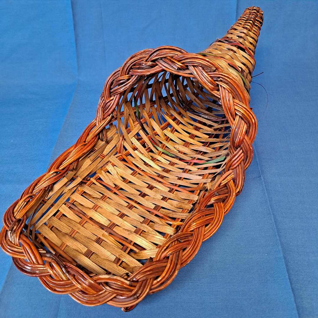 Vintage WICKER CORNUCOPIA BASKET 15 Horn of Plenty Decoration ...