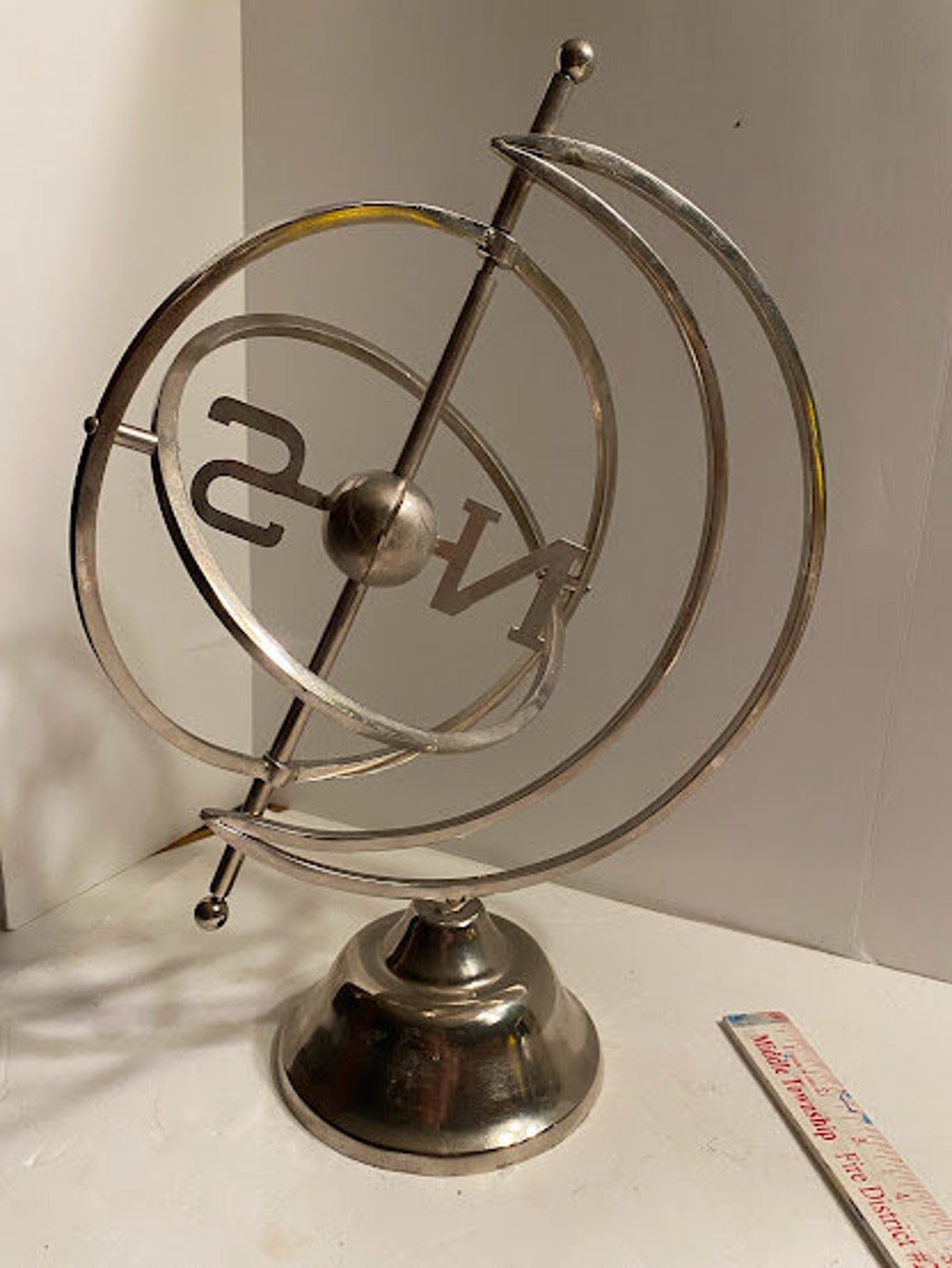Mid Century Directional Metal Sphere North/south Table Decor ~ Garden ...