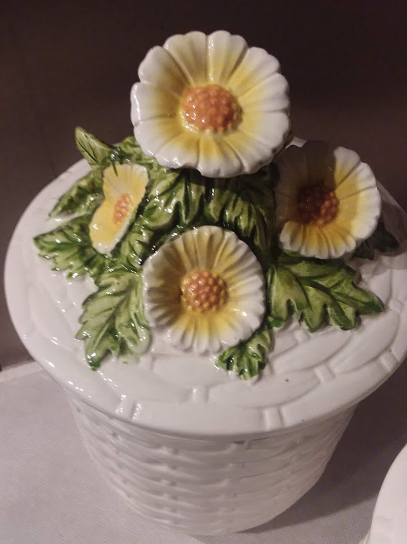 Lefton Basket Weave Daisy Canisters/1970's Canisters - Etsy