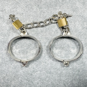 Lightweight Metal Handcuffs Out of Aluminium Alloy Charming Handcuffs ...
