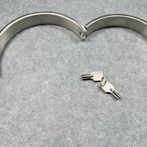 Handmade Stainless Steel Locking Neck Collar Ring Hinged Day Owned Lock ...