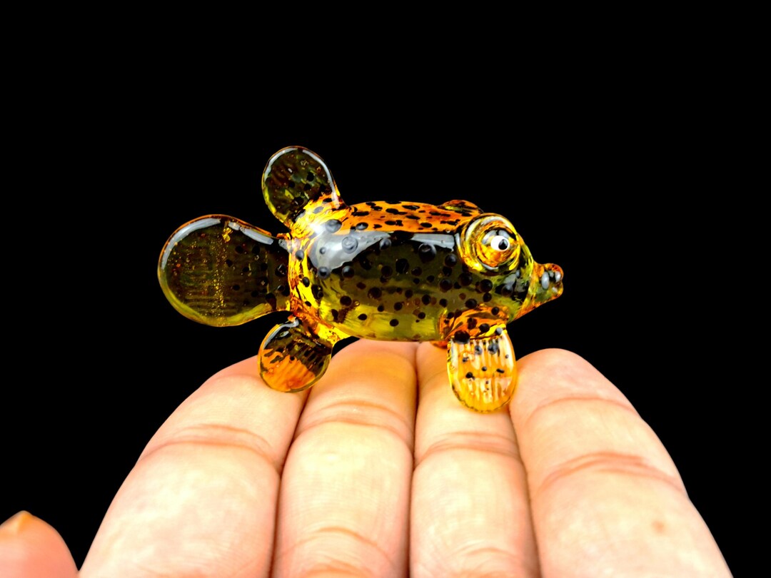 Glass Puffer Fish Figurine – Miniature Blown Glass Animal for Coastal ...