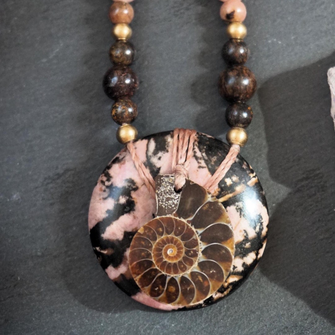 Ammonite Macrame Necklace Dusty Pink Macrame Pendant With Rhodonite ...