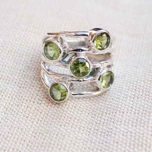 Silver Peridot Ring - Etsy