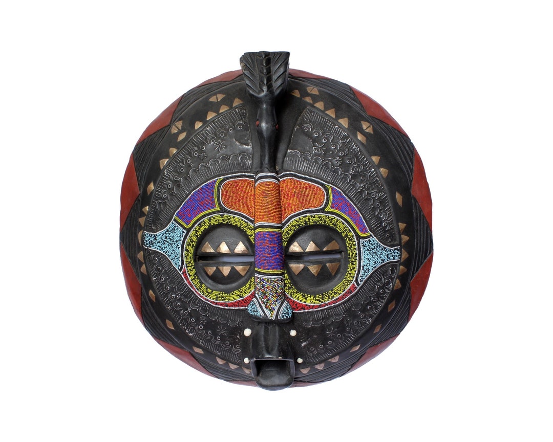 25" Round Ghana Beaded Mask | African Mask | Ashanti Tribe - Etsy