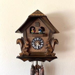 WORKING Gorgeous Vintage 1978 squirrel Chalet Musical - Etsy