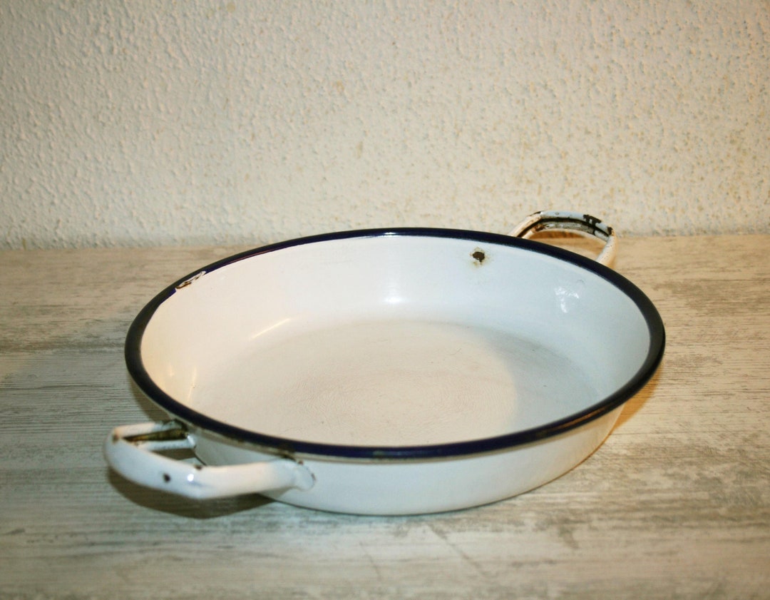 Vintage 1950's White With Blue Trim Enamelware, Omelet Size Pan With ...
