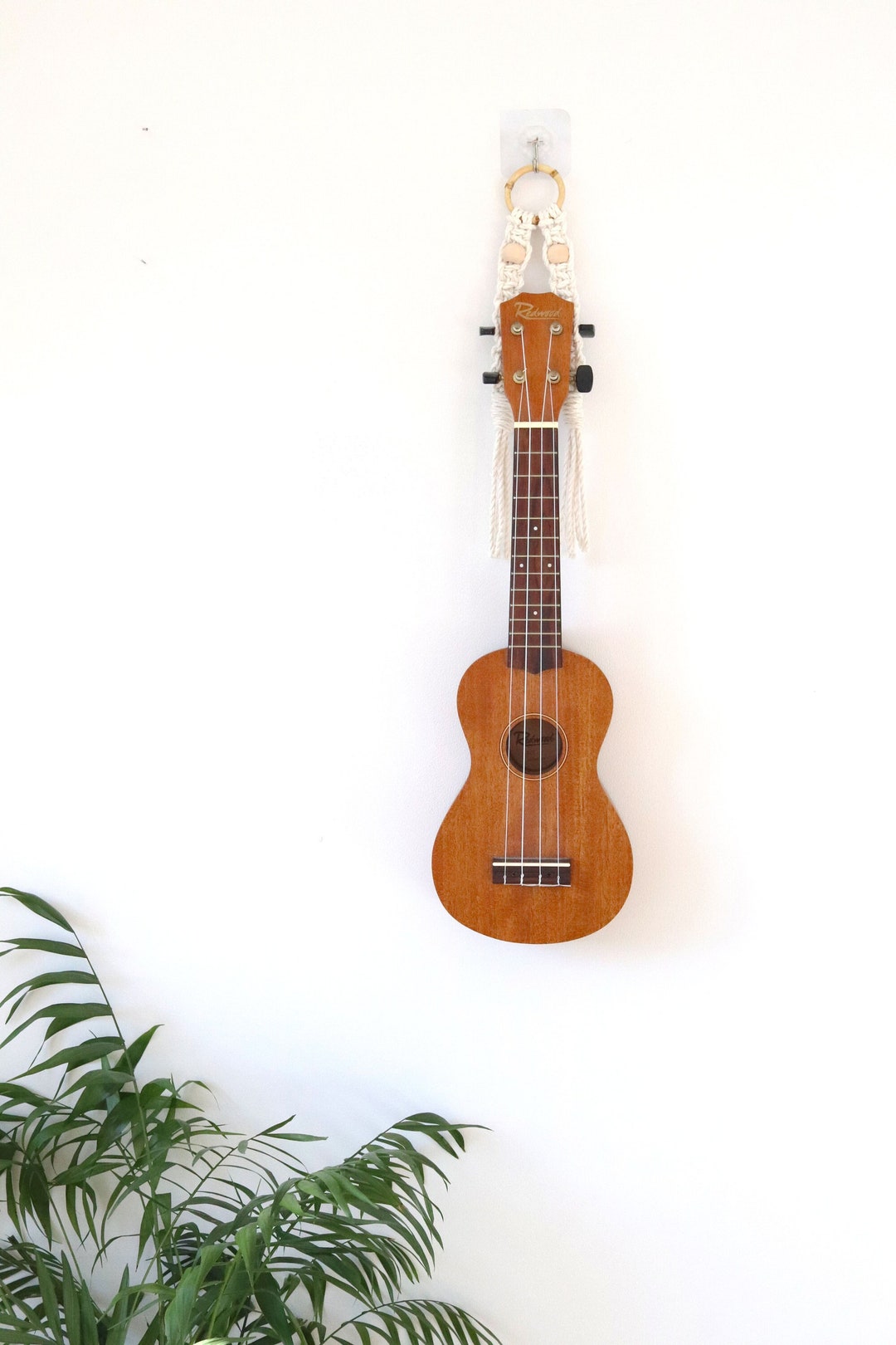 Macrame Ukulele and Guitar Wall Hanger, Ukulele Mount Bamboo Stand ...