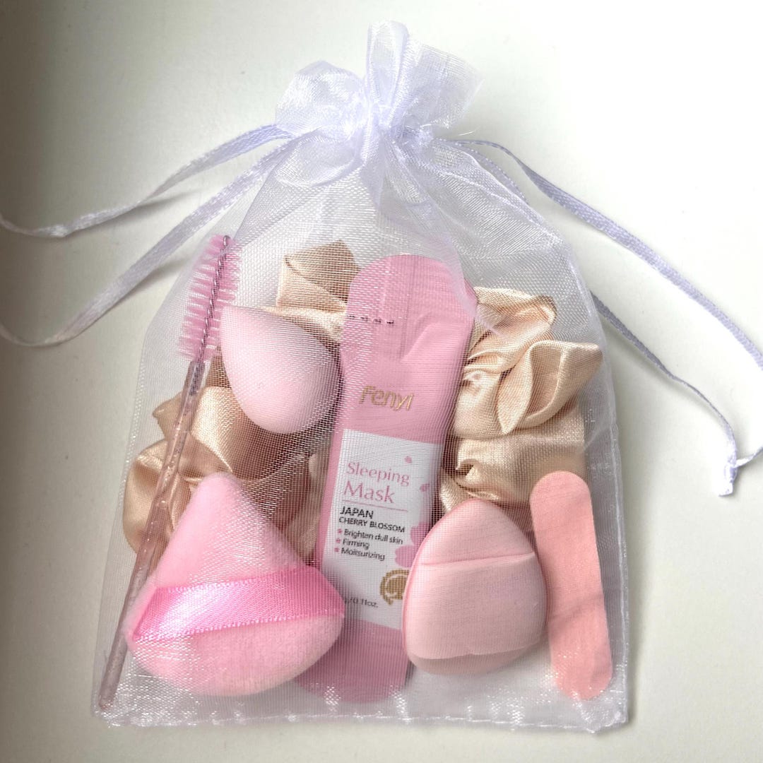 Pamper / Hamper / Gift Bundle / Spa / Relaxation / Gift Pouch ...