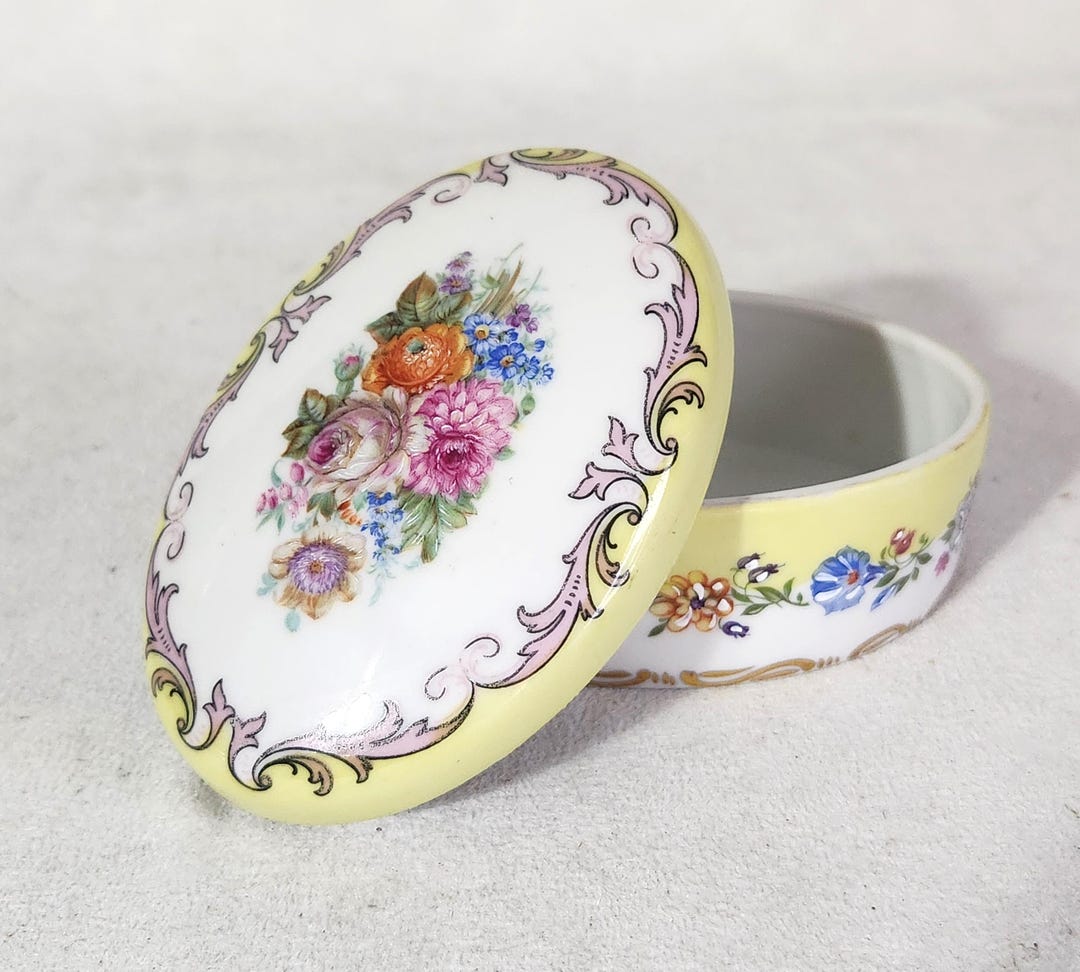 Nicely Detailed A1 Galleria Trinket Box - Etsy