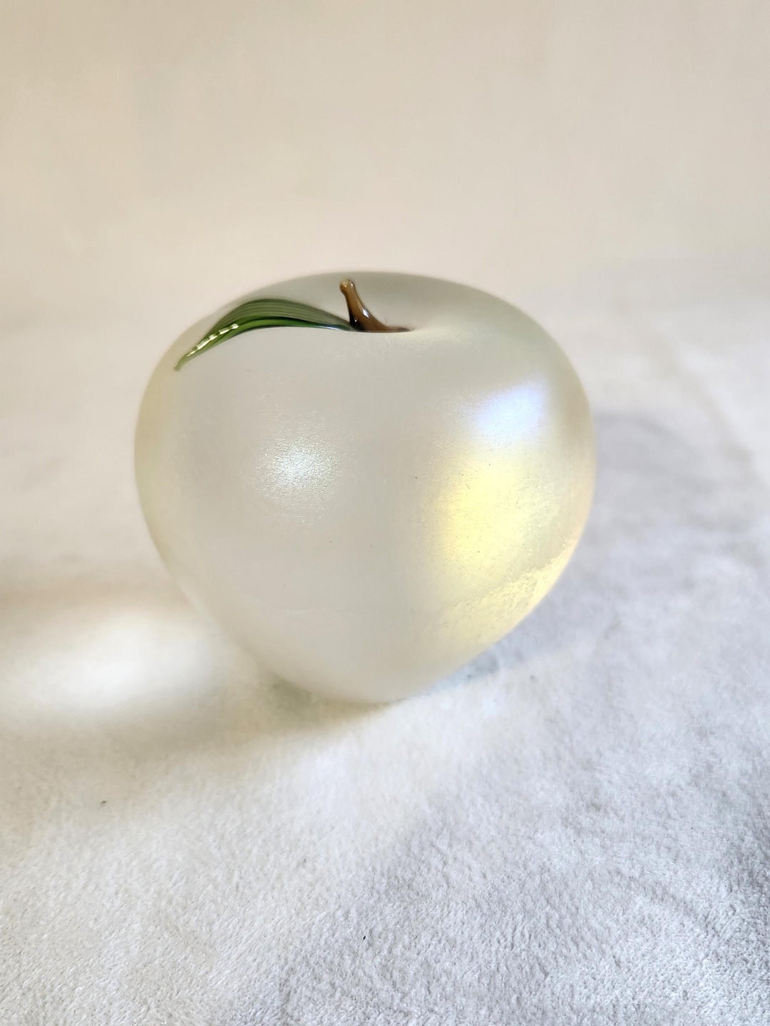 Beautiful Vintage Orient and Flume Art Glass Iridescent Apple ...