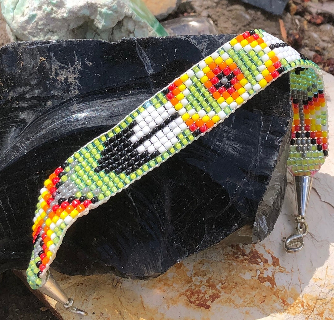 Native American Bead Bracelet, Feather Arrow Design, Vibrant Colored ...