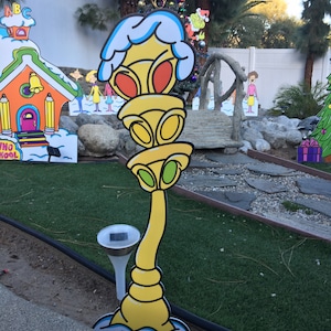 Grinch Street Lights and Stop Sign, Grinch Yard Decoration, Grinch Yard ...