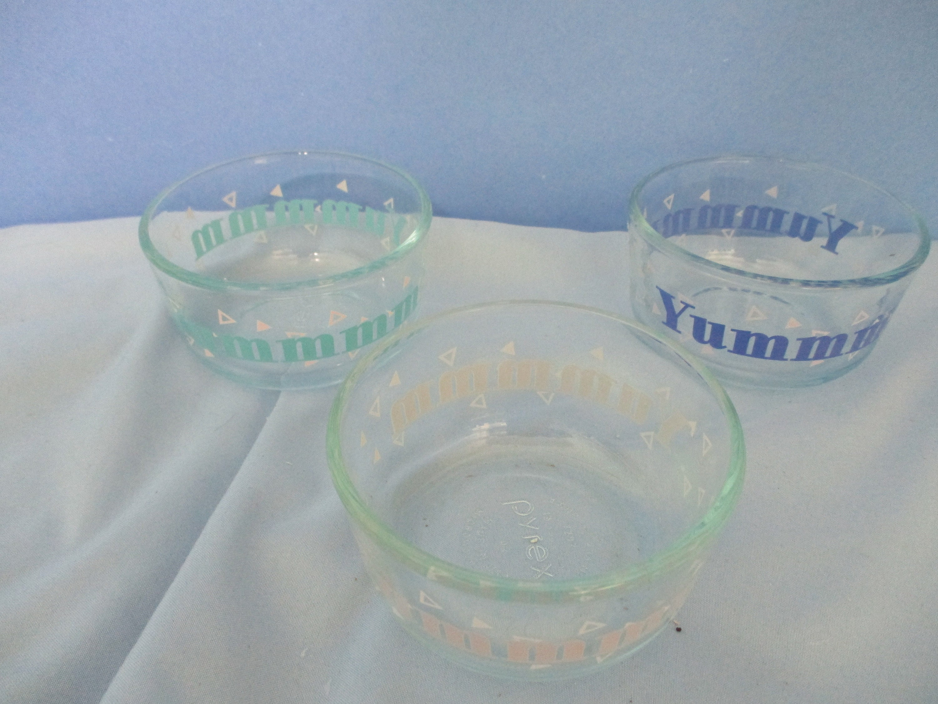Pyrex 1 cup bowl 7202 set of 3 Yummmmm design | Etsy