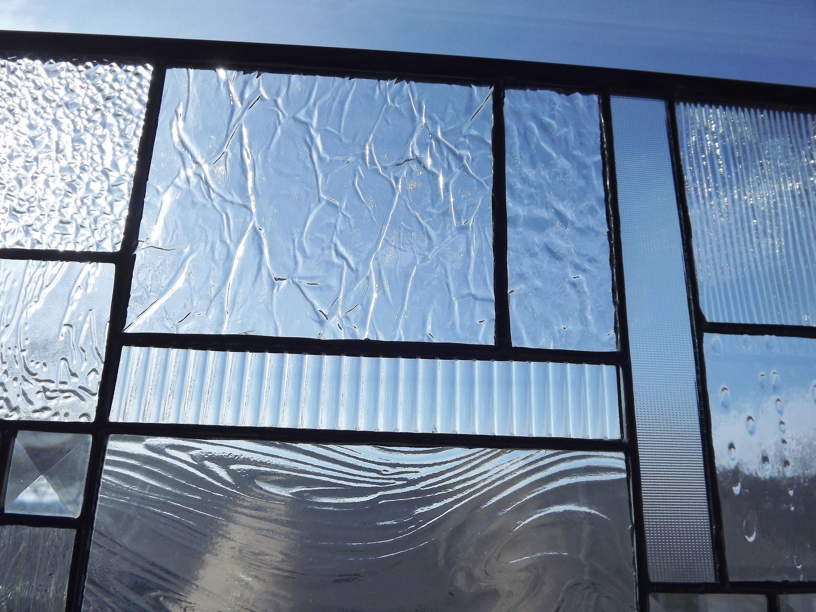 Geométrico con vidrio texturizado claro, panel de vidrieras, vidrio ...