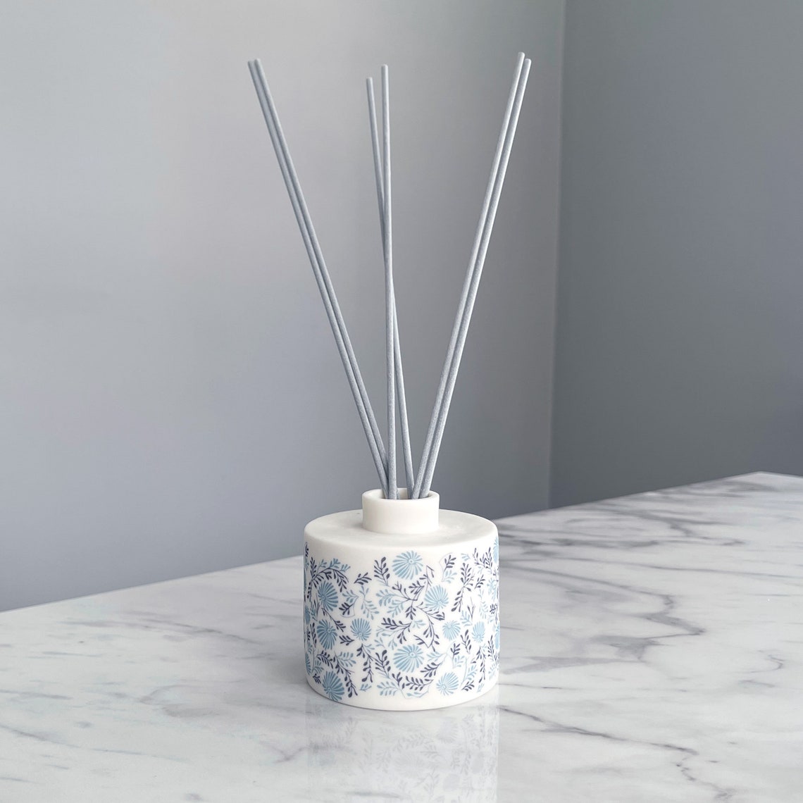 Diffuser Pot - Porcelain, Blue Daisy Print, Reed Diffuser, Handmade in UK, Stoke-on-trent ...