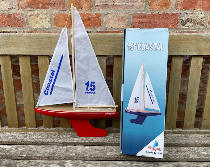 A Very Nice Boxed Red Vintage Skipper Coastal deben Estuary 15 Inch ...