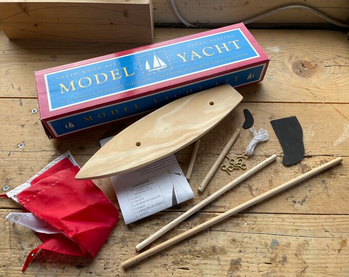 A Fun to Make Vintage outdoor Zone Magnificent Model Yacht Kit, Boxed 11.5 Inch Working Pond ...
