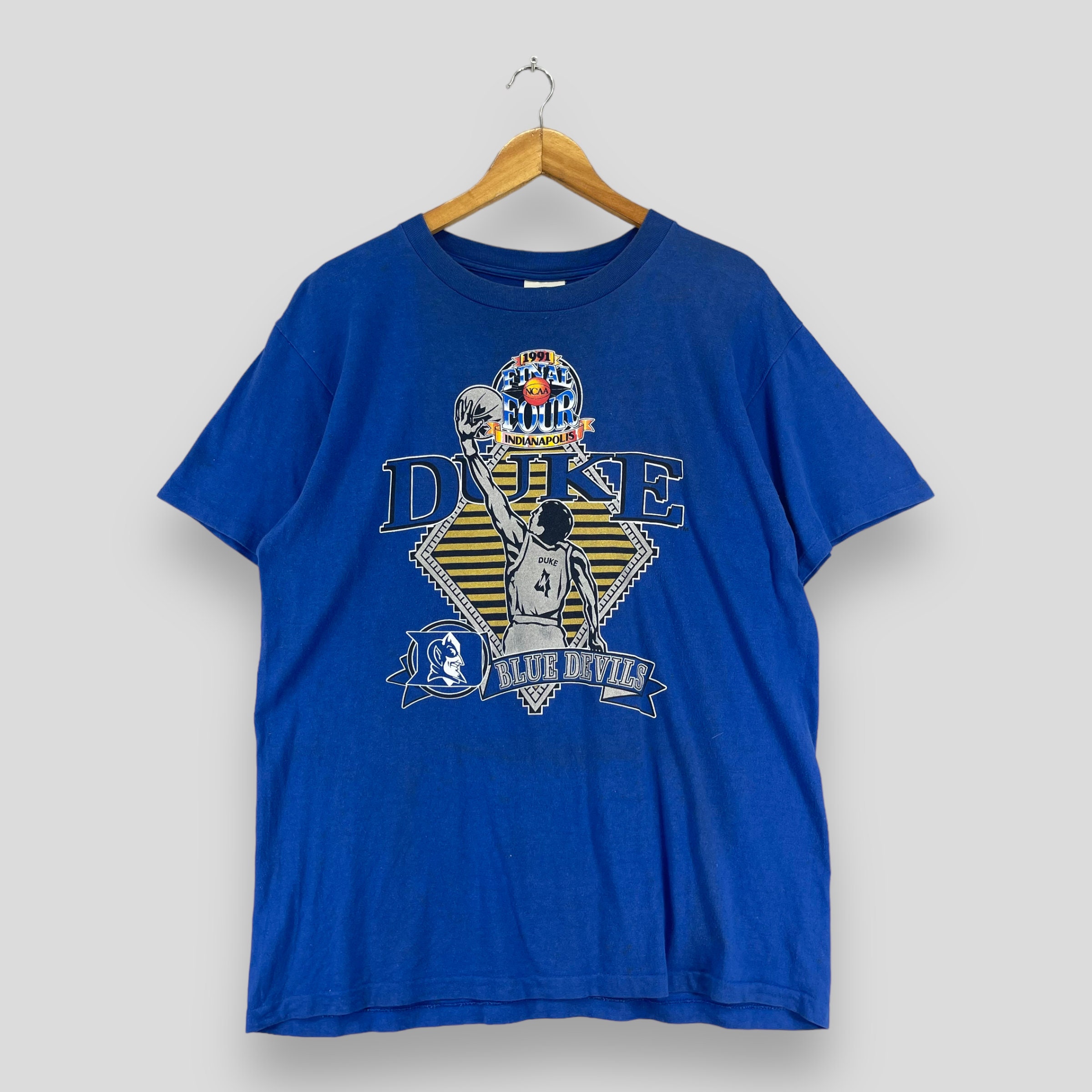 Vintage 90's DUKE Blue Devils Tshirt Medium Nutmeg Duke University ...
