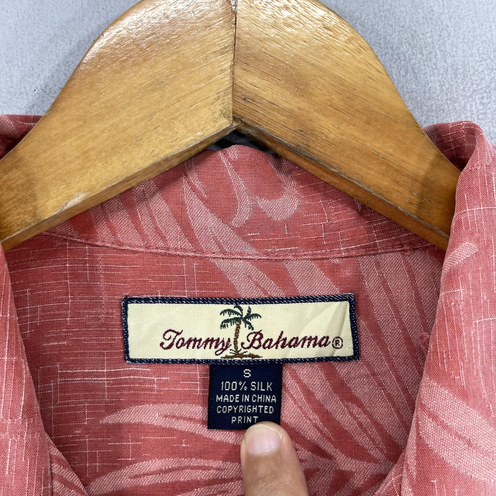 TOMMY BAHAMA Hawaii Shirt Small Vintage Y2K Honolulu Beach Tropical ...