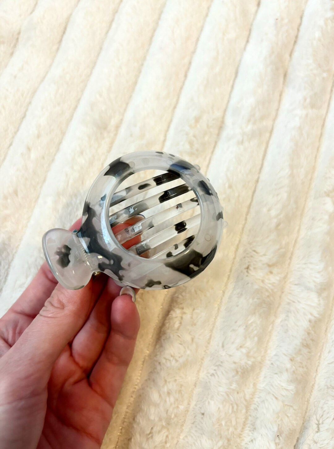 Small, Circle Gray Tortoise Clip | the Best Hair Clip - Etsy