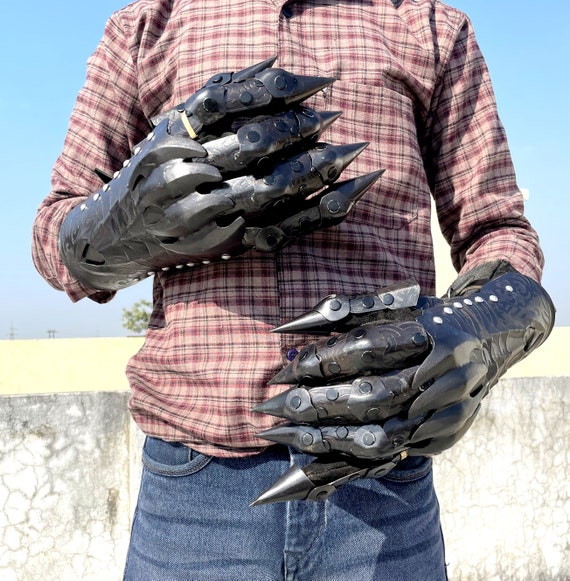 Metal Claw Gloves