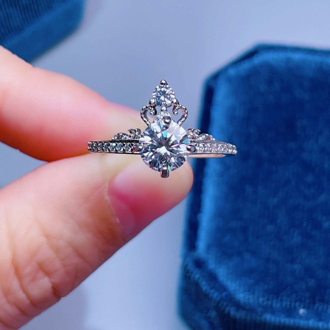 Anillo de moissanita hecho a mano, anillo de banda de plata esterlina ...