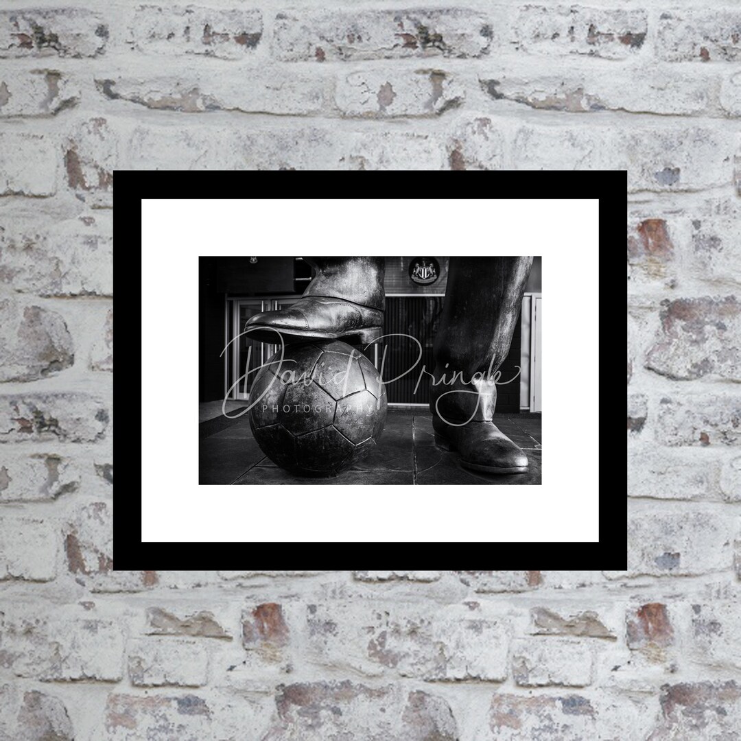 Sir Bobby Robson Statue, St. James' Park, Newcastle Upon Tyne ...