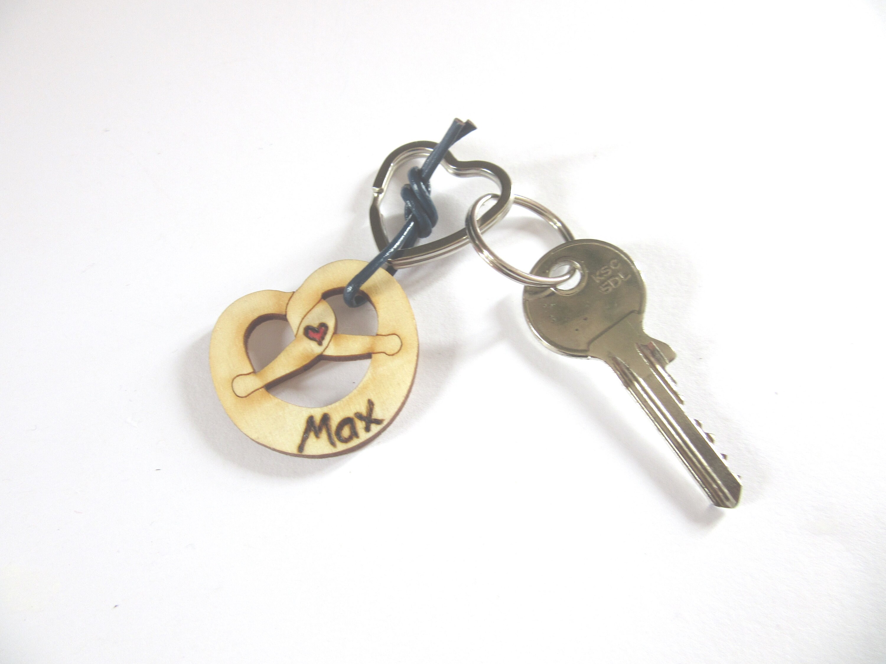 Key Ring Pretzel Max Personalized Engraving - Etsy UK