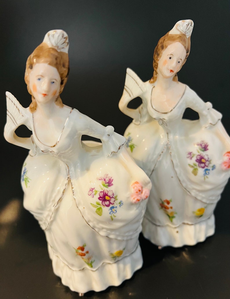 Pair of Vintage Colonial Woman Porcelain Lady Planters – Wall Pocket ...