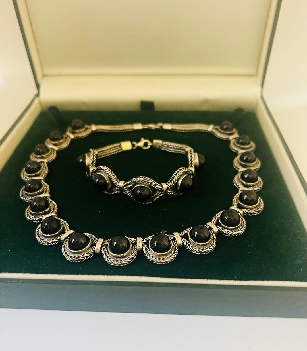 The Original Whitby Jet Victorian Style 10mm Round Cabochon - Etsy