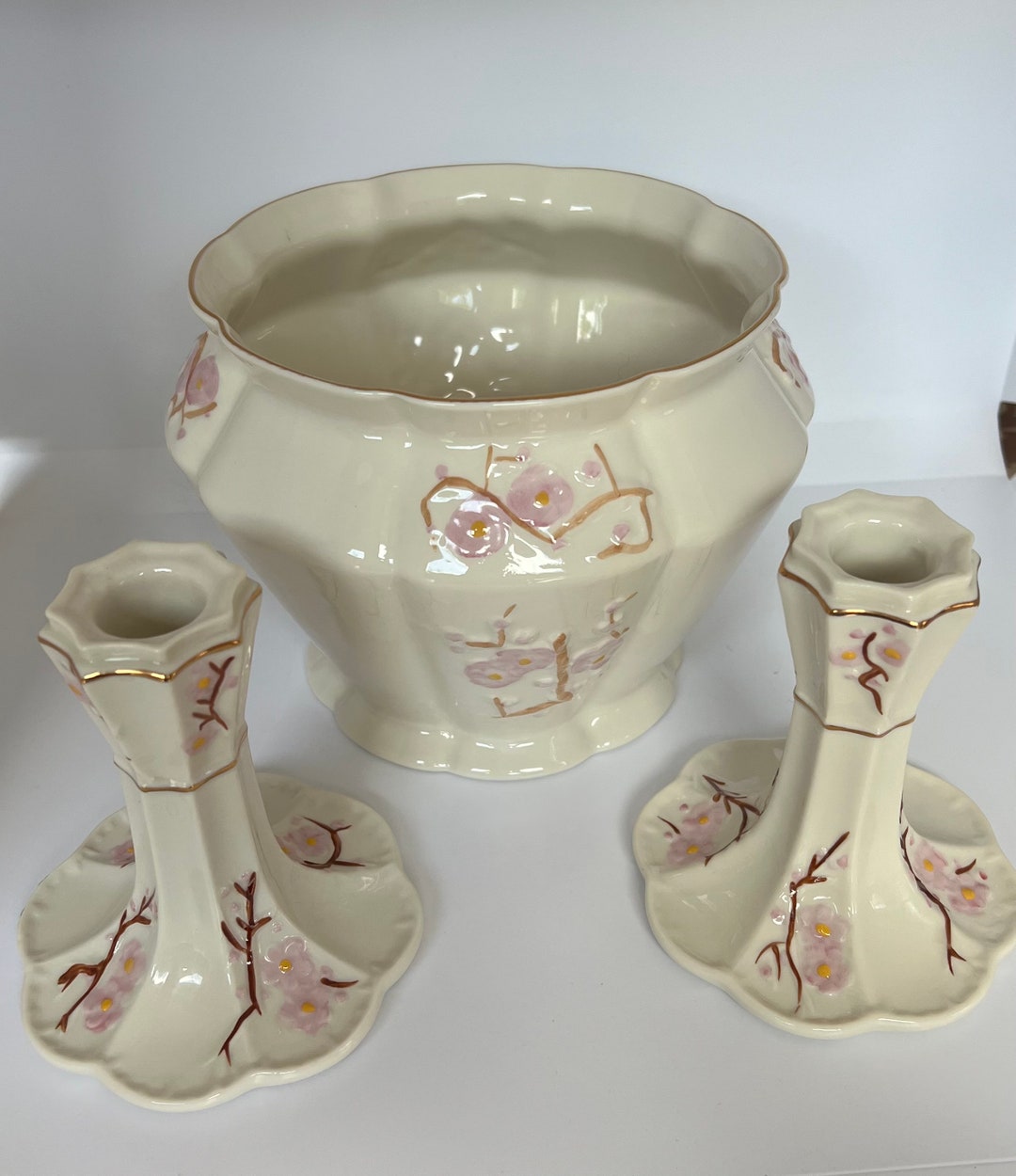 Belleek in Retrospect 2001 by Belleek Pottery Ireland Set of 3-center ...