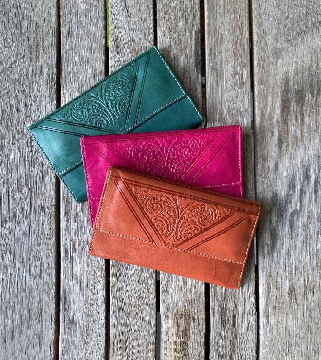 Multi-pocket Wallet in Genuine Leather With Magnetic Closure - Etsy