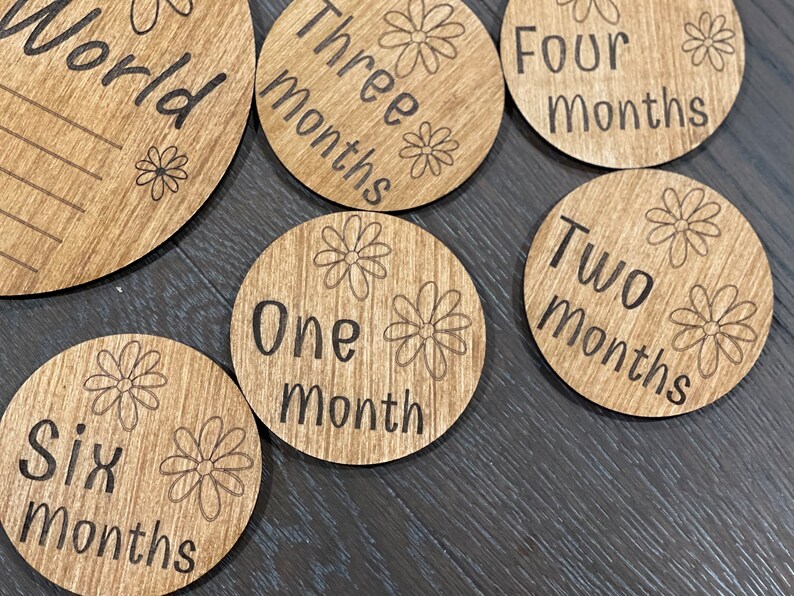 Daisy Baby Milestones, Monthly Baby Updates, Baby Milestones by Month ...