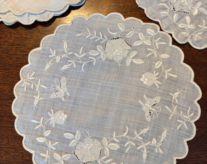 Vintage Doilies Set - Etsy