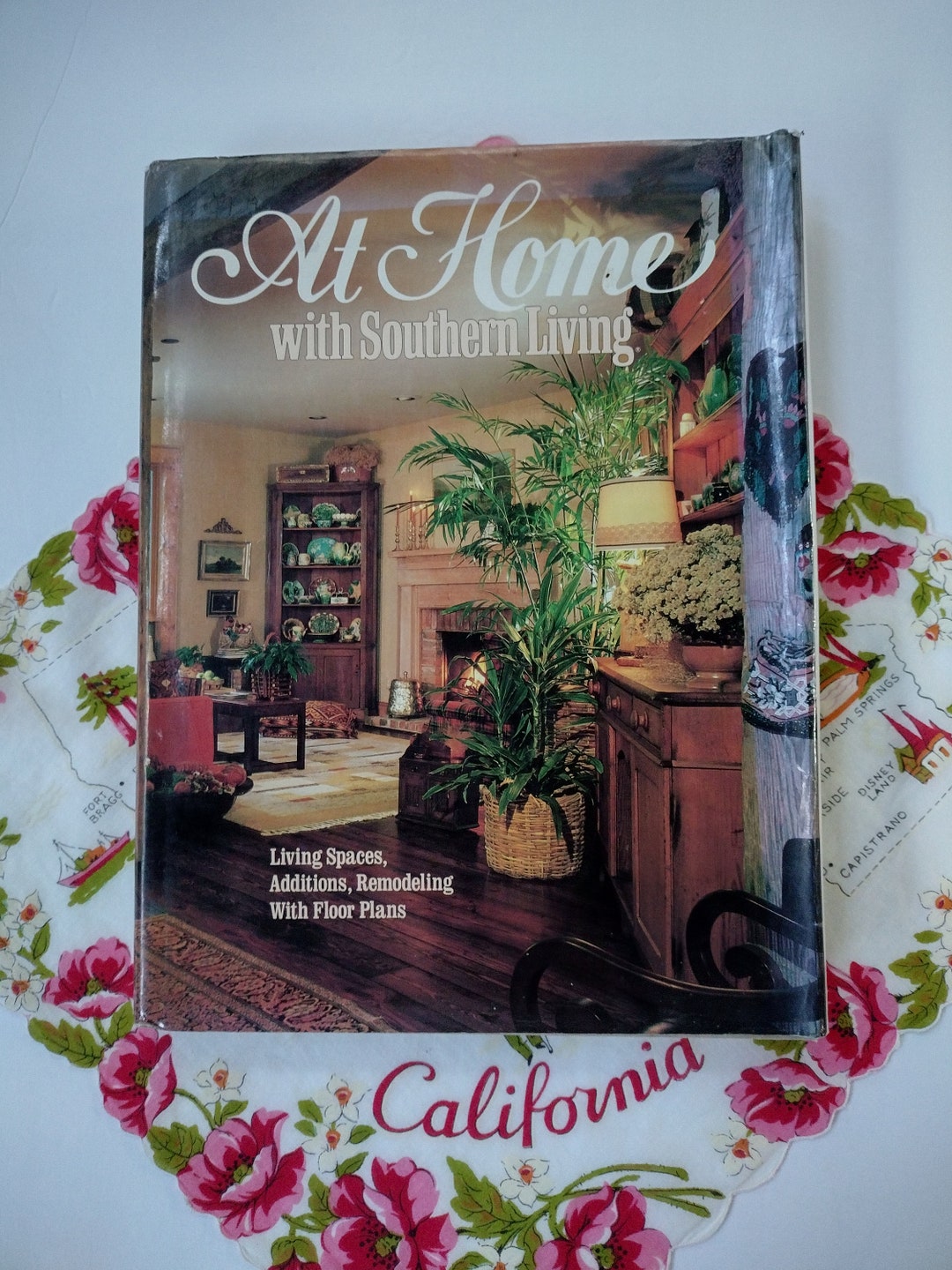 Vintage at Home With Southern Living Interior Design and Decorating ...