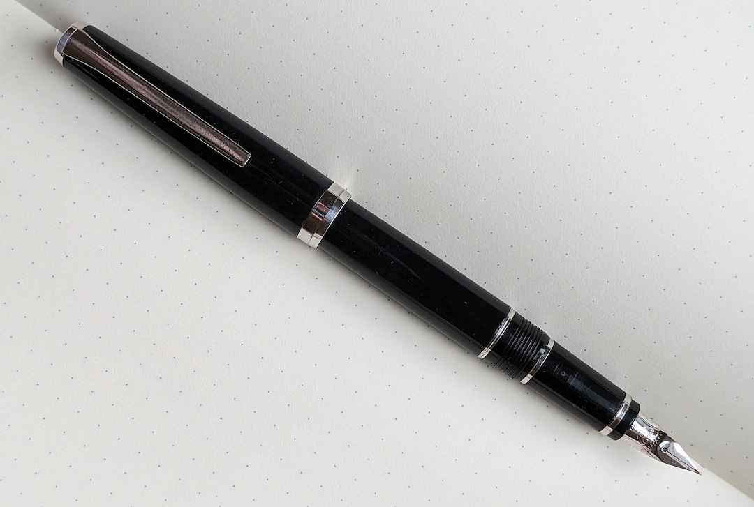 Pilot Metal Elabo/falcon Fountain Pen (gently Used) — Black With ...