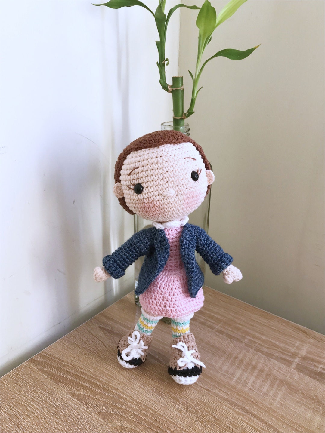 Eleven Amigurumi Crochet Inspiration Stranger Things, Eleven Amigurumi ...