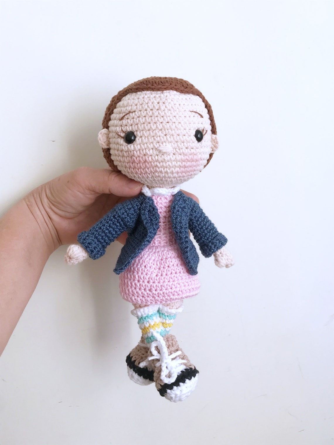 Eleven Amigurumi Crochet Inspiration Stranger Things, Eleven Amigurumi ...