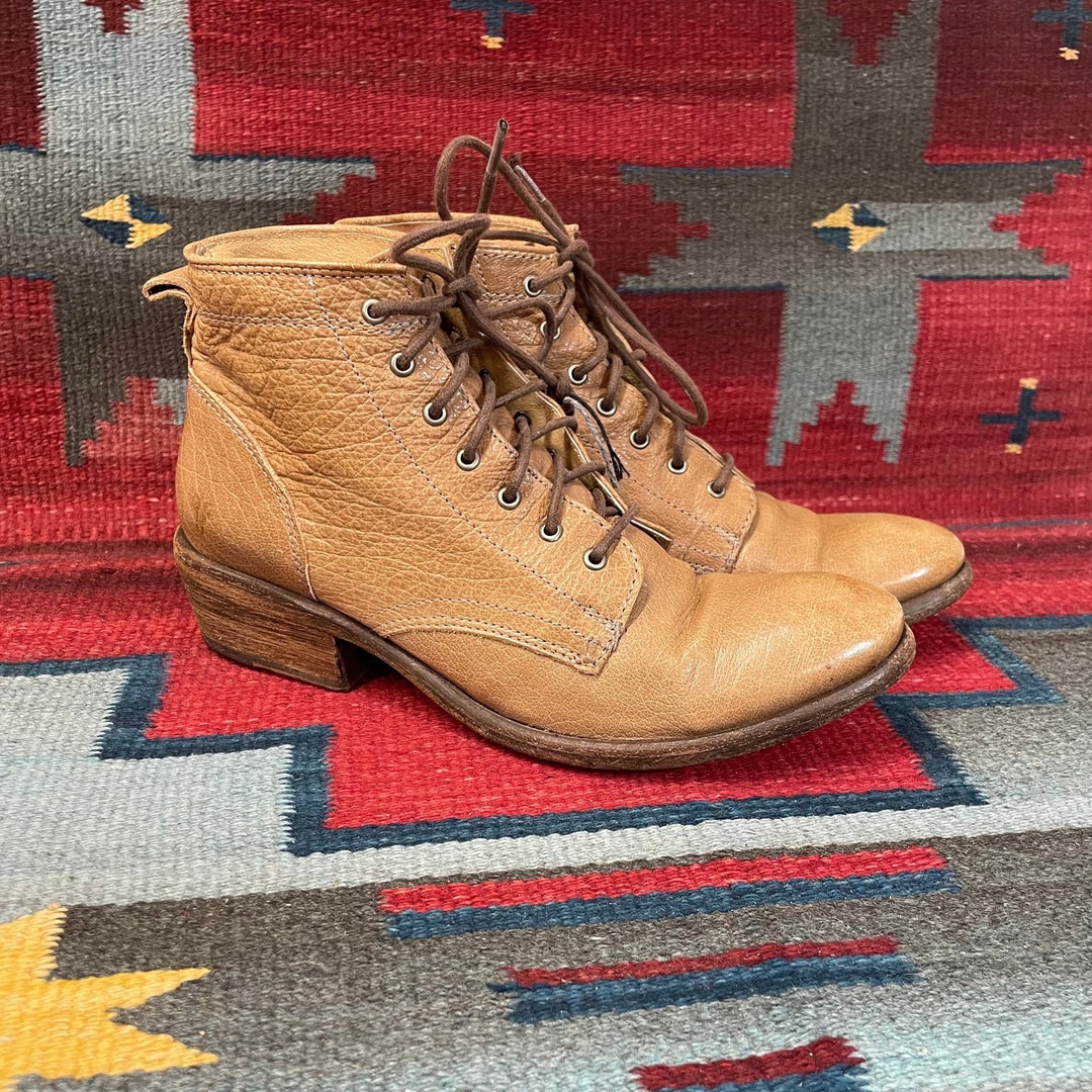 Ladies Vintage FRYE Artsy Boho 7 Hole Lace-up Leather Booties Boots ...