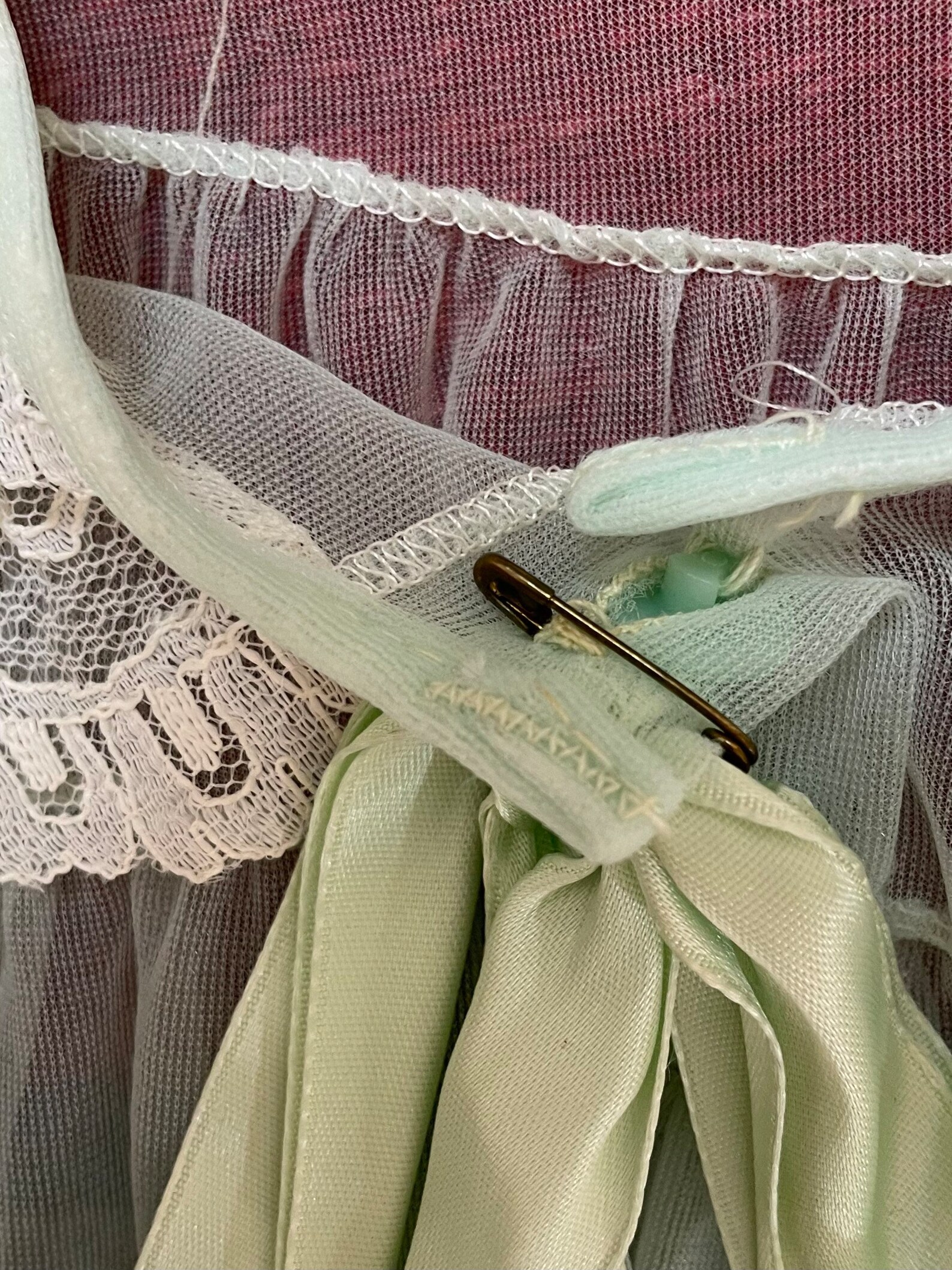 1950’s / 1960’s Sheer Mint Green and Ivory Lace Robe Négligée Glamorous ...