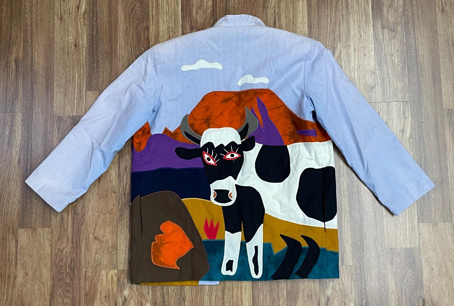 1980’s / 1990’s Vintage Ladies Artsy Cow / Bull Appliqué Colorful ...