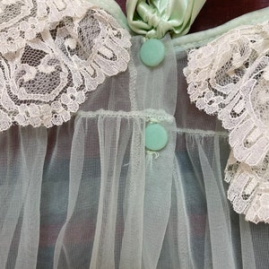 1950’s / 1960’s Sheer Mint Green and Ivory Lace Robe Négligée Glamorous ...