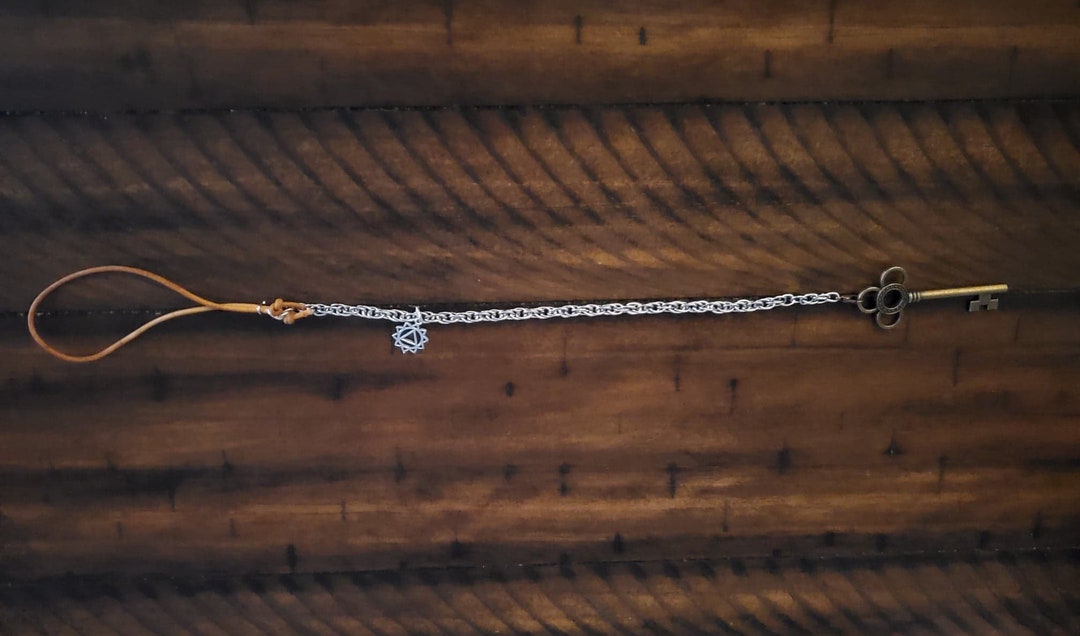 Keyblade Inspired Pendulum Silver With Leather Handle - Etsy