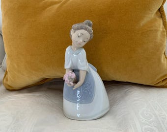 Nao by Lladro Spanish Porcelain Girl/boy Yawning Ready for Bed Figurine ...