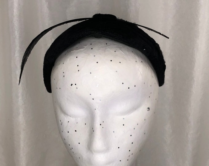 Black Vintage Curvette/crescent Hat With Feather - Etsy